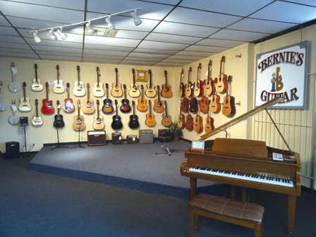 Redding Makes The Music Connection